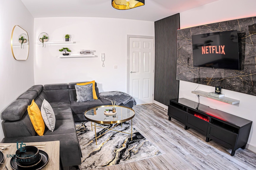 Luxór 1-bed Stay Near Etihad Stadium & Co-op Live | Just 10 Min- Mcr City Centre - Manchester