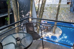 Quarto Duplo Superior, varanda, vista para a piscina | Terraço/pátio interior