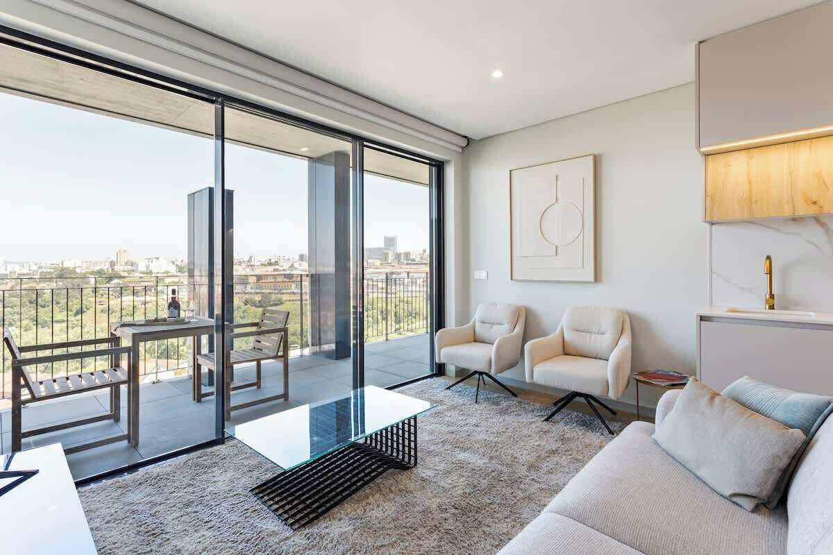 Flato With Balconies In Gaia By Hostwise - Vilar de Andorinho