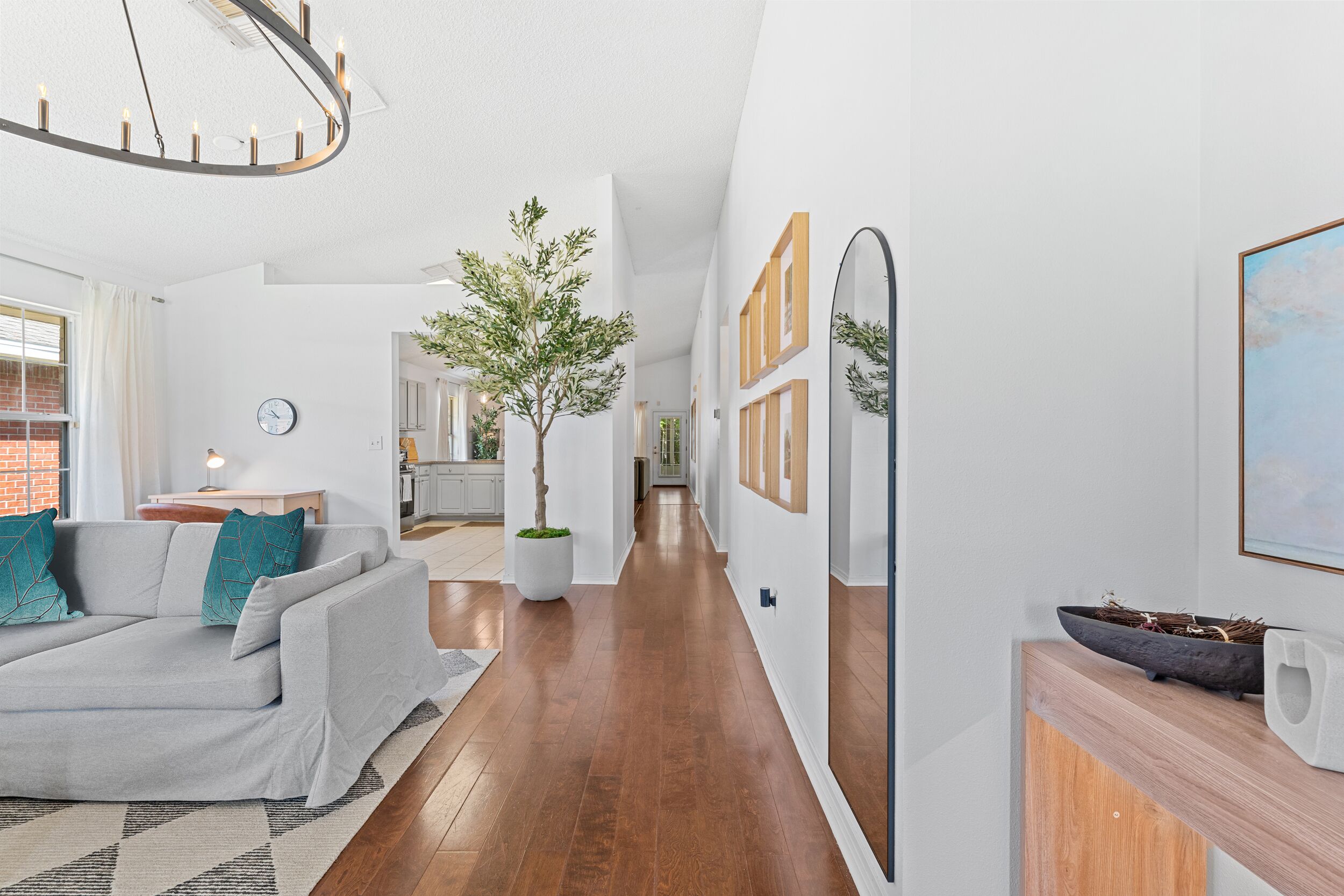 Cozy Modern Family Home W/firepit + Pool Access - 오렌지 파크