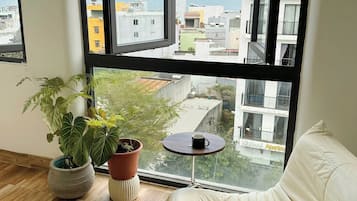 Estúdio luxo | Wi-Fi de cortesia, roupa de cama