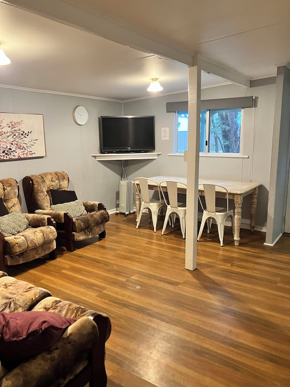 Chalet 8 Beautiful Little Chalet, Close To The Beach & Surrounded By Peppi Trees - Western Australia