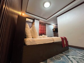 Quarto luxo | Cofres nos quartos, escrivaninha, Wi-Fi de cortesia, roupa de cama