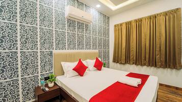 Quarto Básico | Secretária, secretária adequada para computadores portáteis