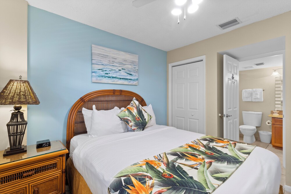Seaside Family Escape! Pool, Playground, BBQs & Easy Beach Access ...