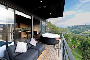 Cabana de Madeira Deluxe, vista para a montanha | Terraço/pátio interior