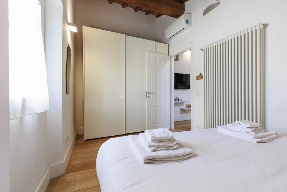 Santa Maria Novella Cozy House - Florence | Vrbo