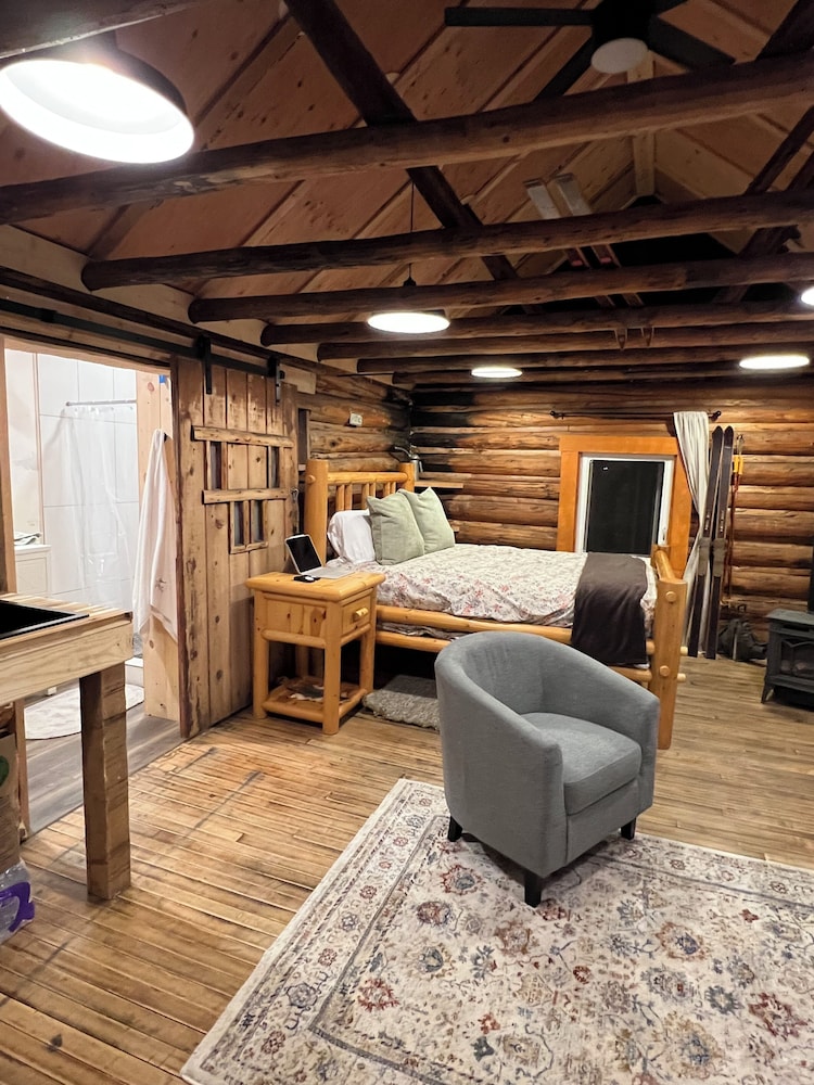 Perfect 1-bedroom, 1-bath Modern Rustic Cabin - Cokeville | Vrbo