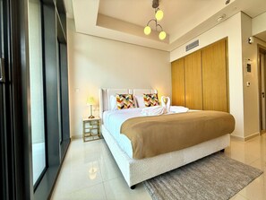Suite-Estúdio Superior, Vista para a cidade | Cofre no quarto, secretária