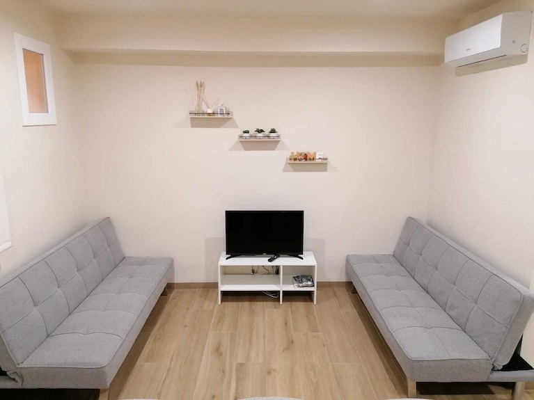 Cómoda Casa De Dos Plantas Con Todas Las Comodidades En El Delta Del Ebro - Deltebre