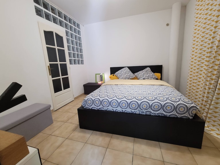 Maison Du Musicien (Ground-floor Apartment With Private Garden, Quiet Location) - Salon-de-Provence