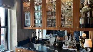Geladeira, fogão, cooktop, lava-louças