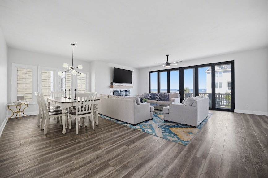 Norfolk Family Beach House 5br Walk To Sand Ideal For Groups Of 10! - Norfolk, VA