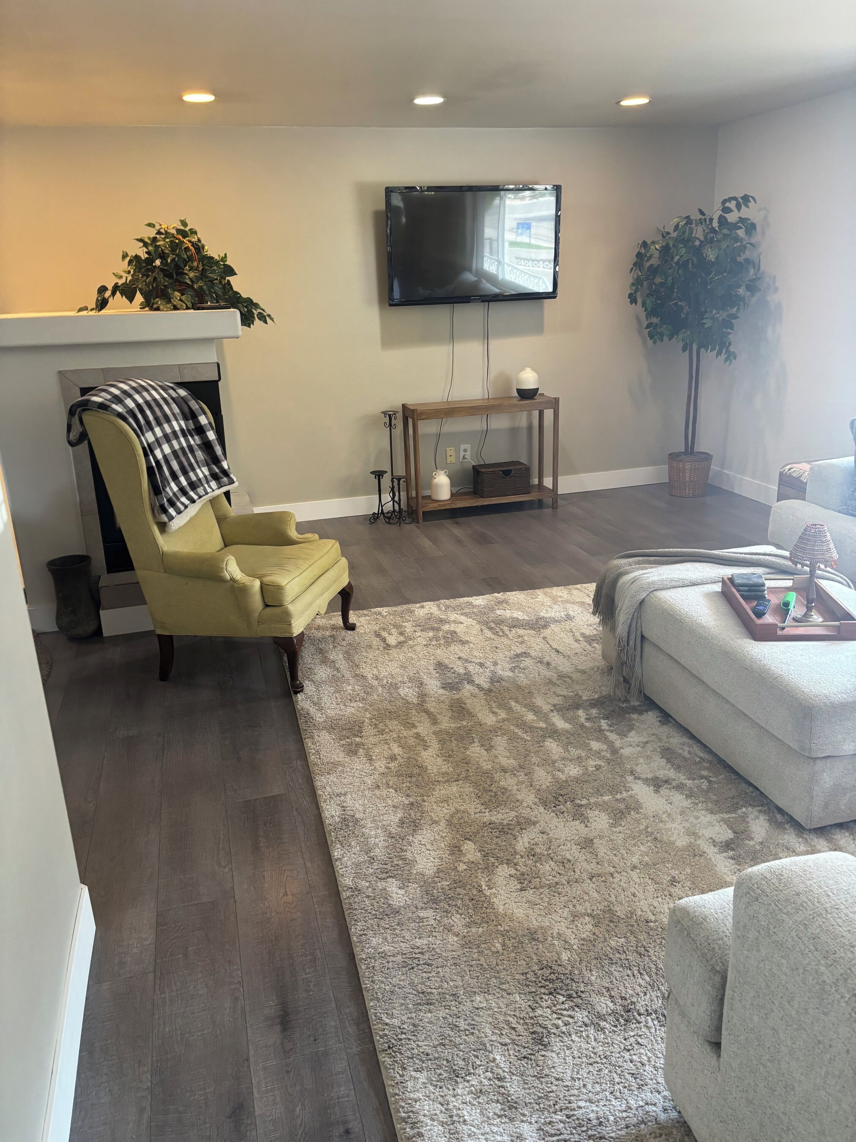 The Loyola  Warm & Welcoming Home Base For Your Pueblo Adventure - Pueblo, CO