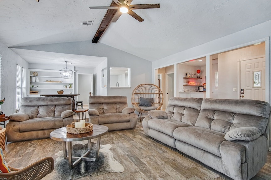 The Moore Retreat - Quiet House With A Pool - 諾曼