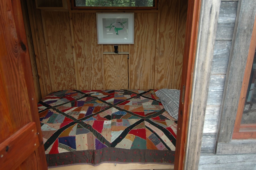 Charming Waterfront Tree House In Kaufman - Texas