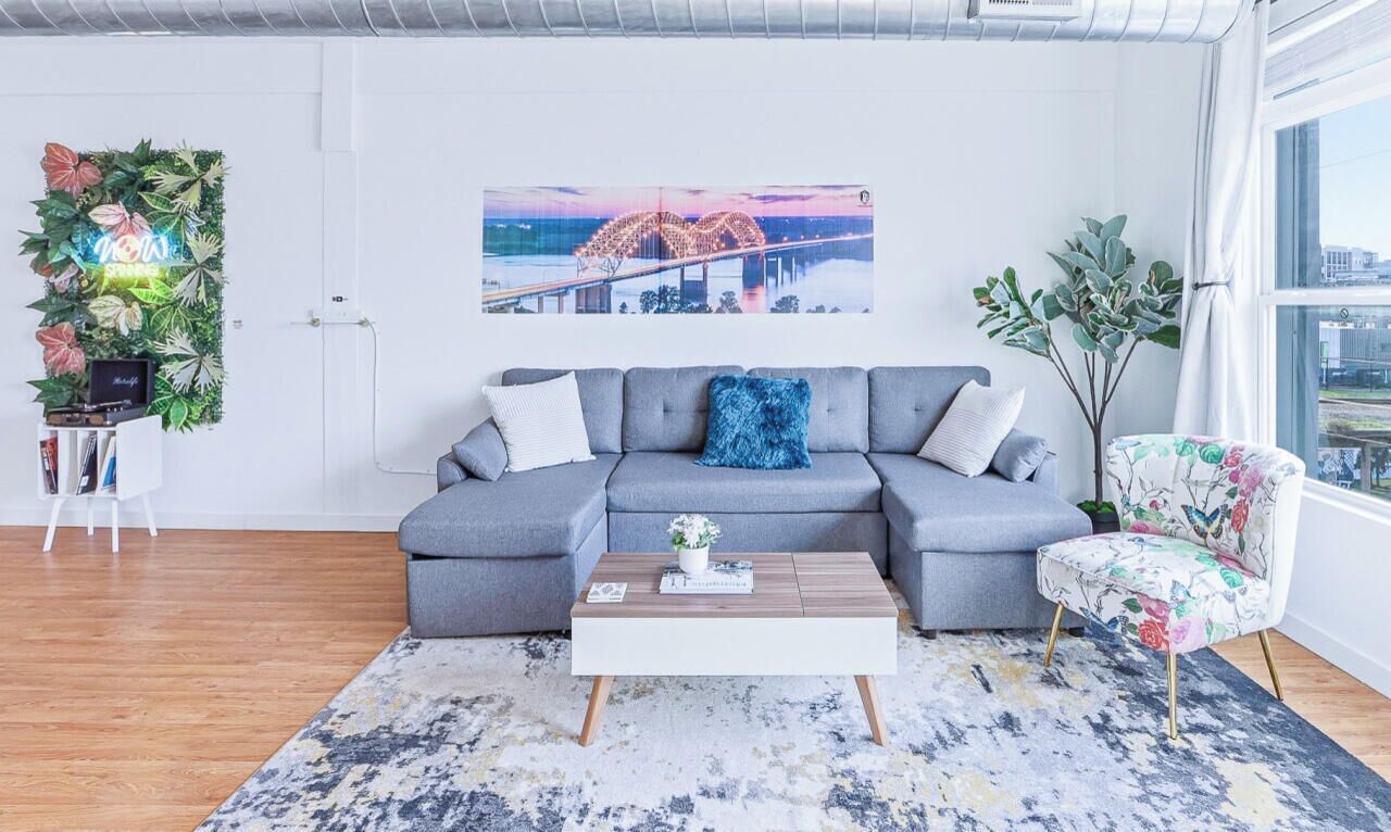 Modern Spacious Loft In Downtown W/ Free Parking - Memphis, TN