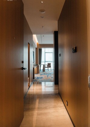 Cofre no quarto, cortinas/cortinados opacos, quartos insonorizados 