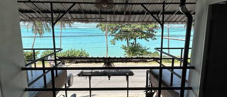 Quarto casal standard, vista para a praia | Terraço/pátio