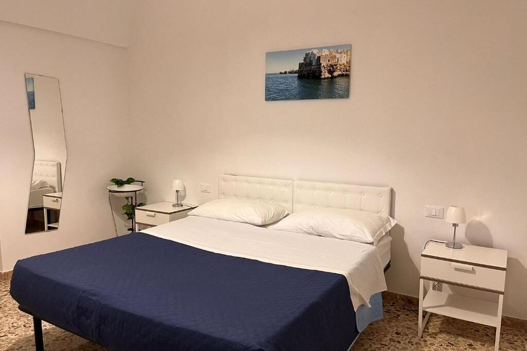 At Grandmother Lina's House Vacation Home Short Rentals, Quiet And Well-serviced Area - Conversano