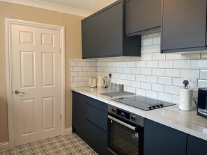 Casa | Cozinha privada | Geladeira, micro-ondas, fogão, cooktop