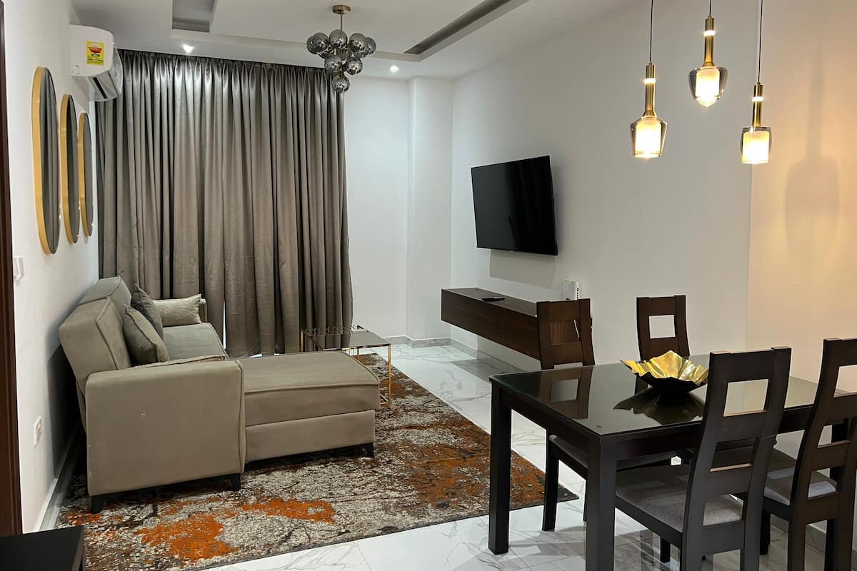 Apartamento de Luxo, 1 quarto | Ferro/tábua de engomar, Wi-fi grátis, roupa de cama fornecida