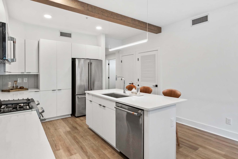 Bleau Vine Luxe Suite - Mercedes-Benz Stadium - Atlanta