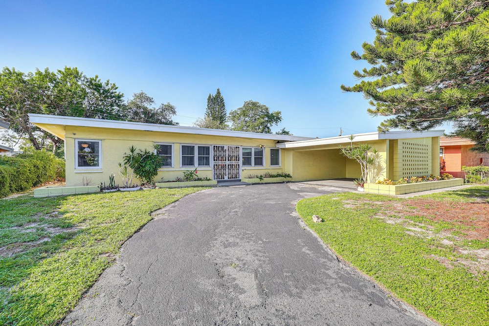 3 Mi To Hard Rock Stadium: Cozy Home W/ Patio - Miramar, FL