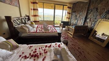 Escrivaninha, espaço de trabalho para notebook, Wi-Fi de cortesia