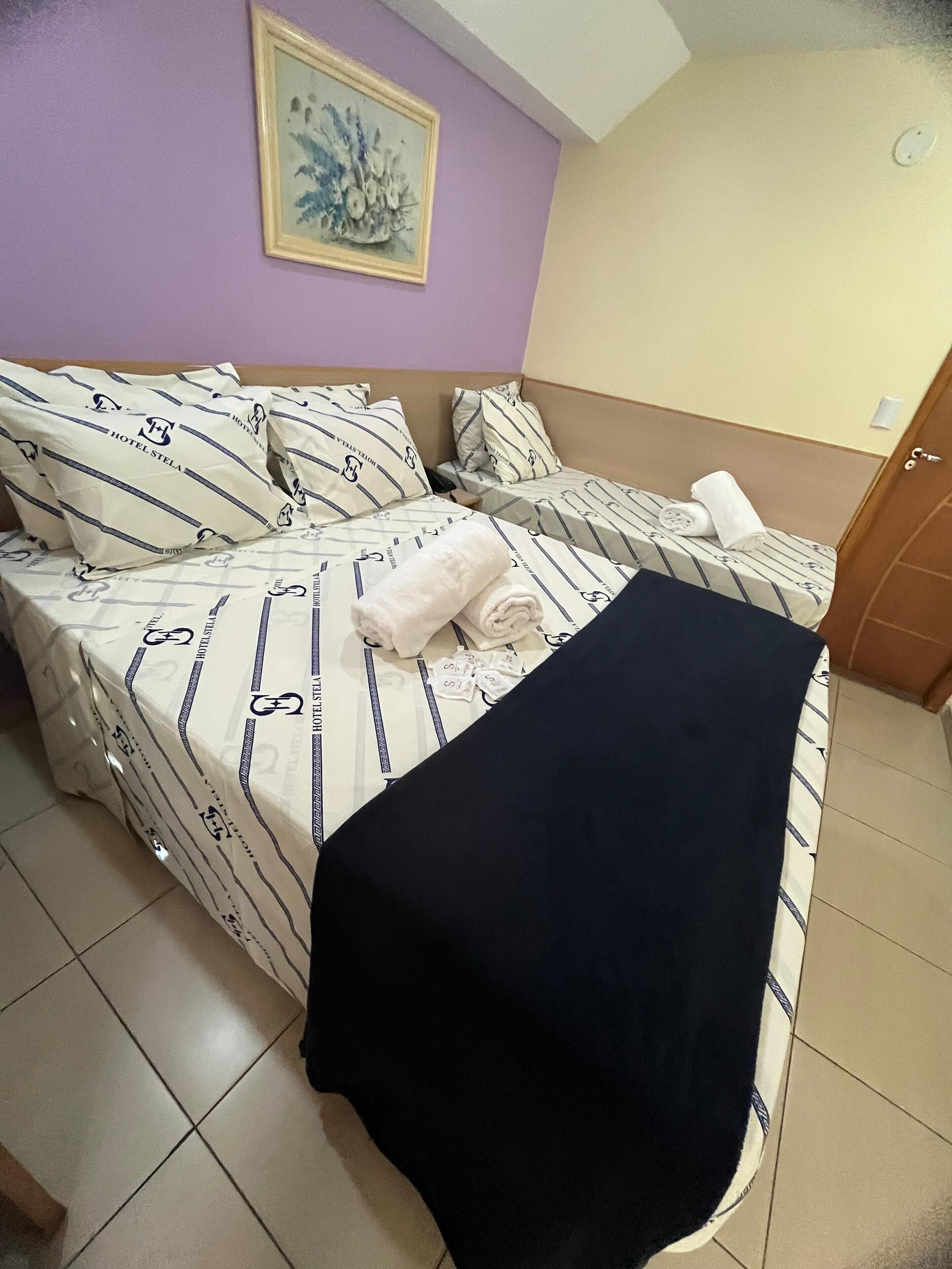 Quarto triplo standard | Escrivaninha, espaço de trabalho para notebook, Wi-Fi de cortesia