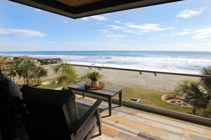 Suite, 1 cama king-size, varanda, vista para o mar | Terraço/pátio interior