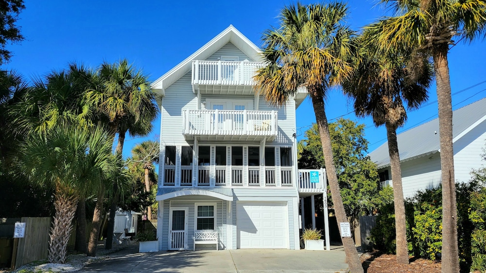 1603 Lovell Avenue Manor By Tybee Vacation Rentals - Tybee Island, GA
