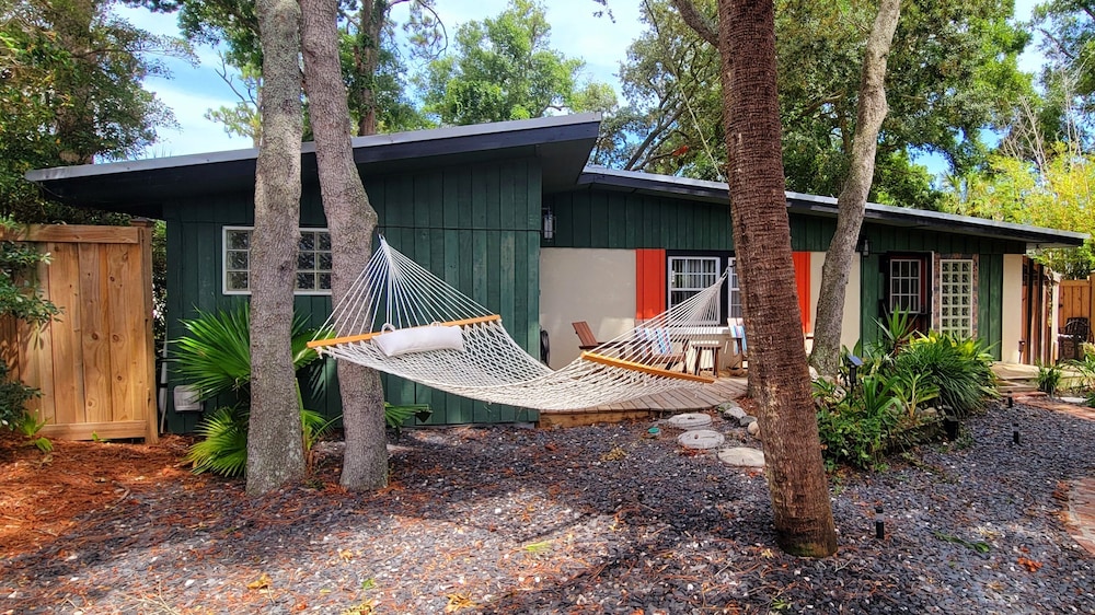 Nobody's Tybee Shack By Tybee Vacation Rentals - Tybee Island, GA