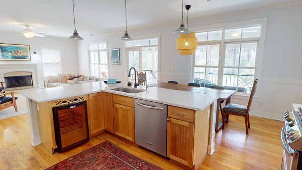 Miss Us Howl By Tybee Vacation Rentals - Tybee Island, GA