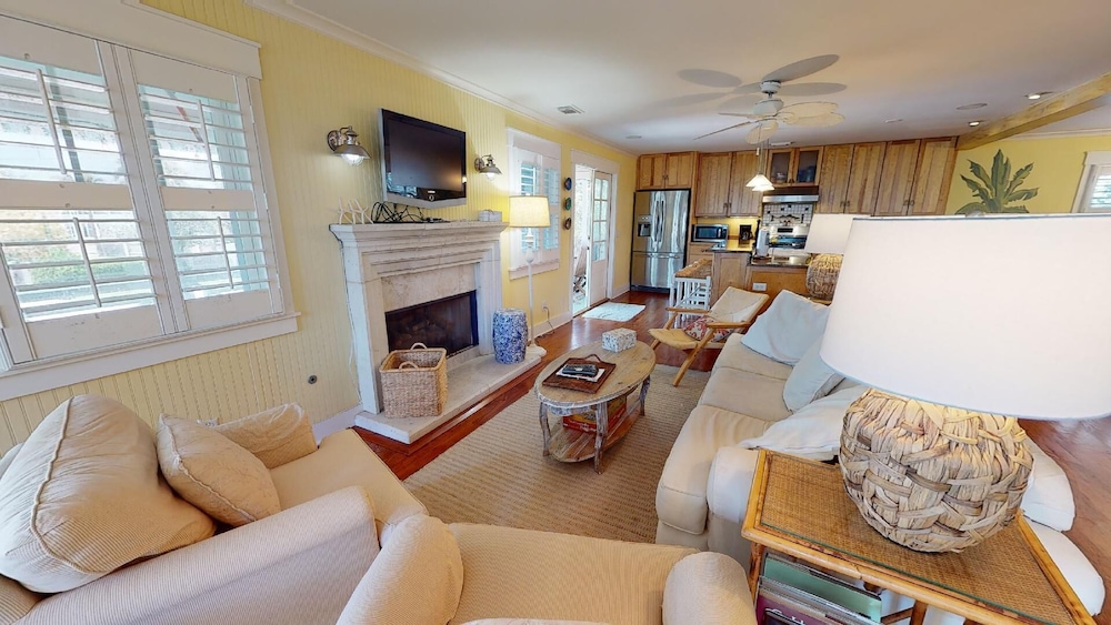 Thirst N' Howl By Tybee Vacation Rentals - Tybee Island