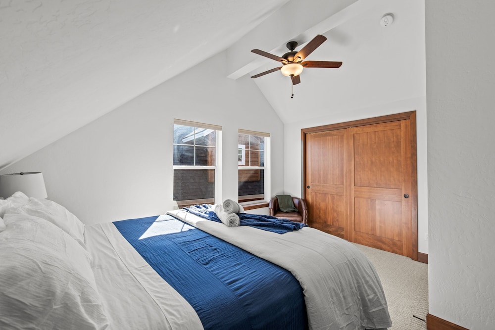 The Bear's Den - Dover ID - Dover | Vrbo