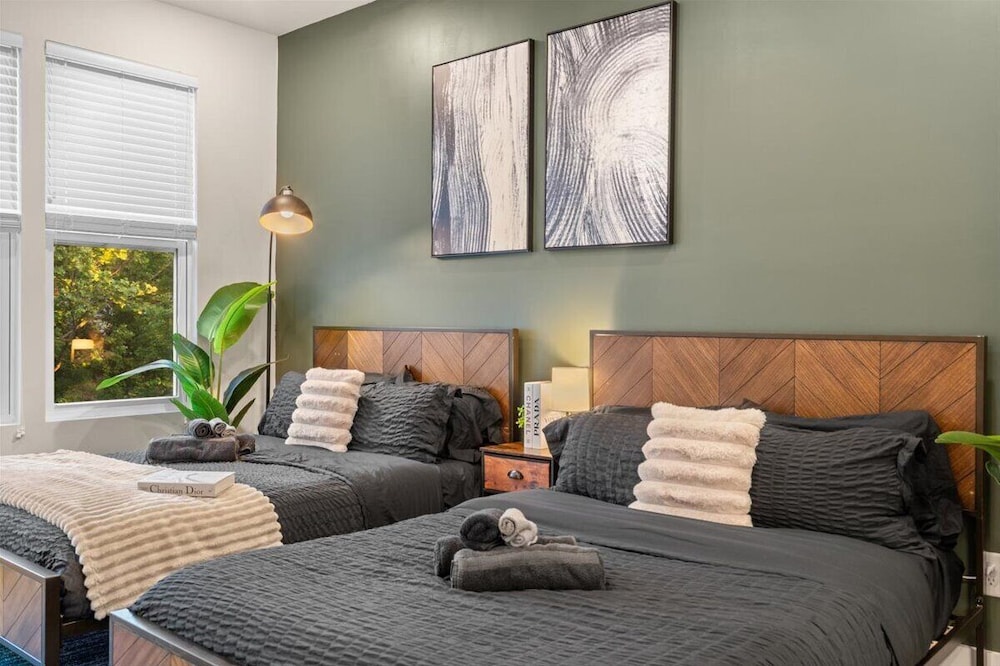 3br King Townhouse Rooftop In Uptown Clt - Charlotte, NC