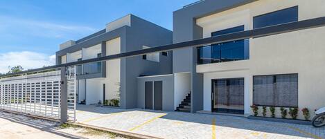 Apartamento básico | Fachada