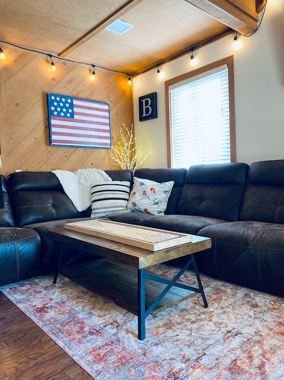 Pet Friendly Condo W/ Hot Tub In Shaver Lake - Shaver Lake, CA