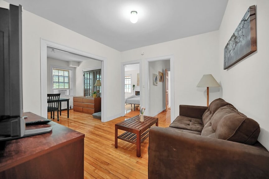 Behind Harvard Law -2br And Close To Mit - Harvard University,Cambridge