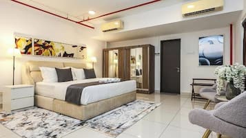 KING DUPLEX SUITE | Secretária, ferro/tábua de engomar, camas desdobráveis, Wi-fi grátis