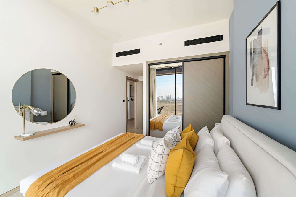 Silkhaus Cozy 1BR | Binghatti Corner | JVC Heart - Dubai | Vrbo
