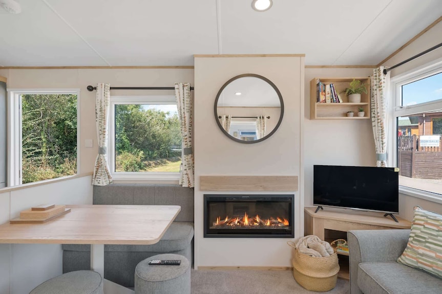 Beachy Lodge With Deck & Parking, Nr Ilfracombe - Woolacombe