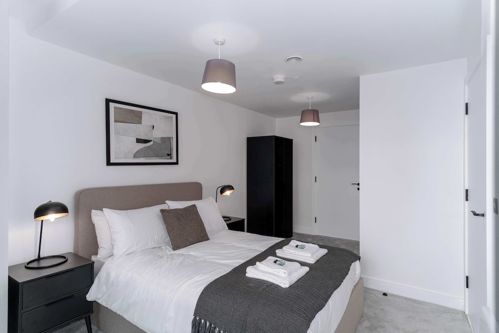 Fabulous 1BED Flat in Central Manchester w Balcony - Manchester | Vrbo