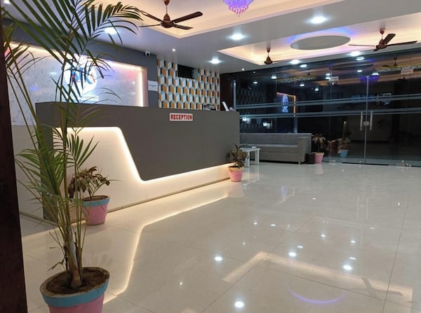 Hotel Shree Rajrajeshwar Palace - Maheshwar