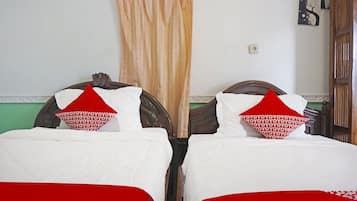 Quarto duplo standard | Wi-Fi de cortesia, roupa de cama
