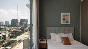 Secretária, secretária adequada para computadores portáteis