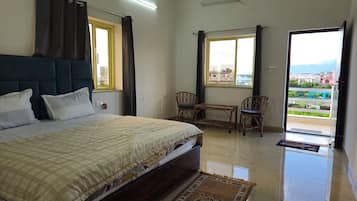 Quarto casal standard, sacada, vista para a montanha | Wi-Fi de cortesia