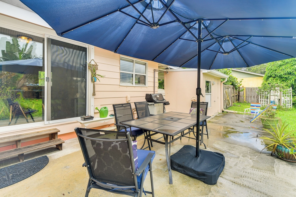 < 3 Mi To Dtwn: Pet-friendly Sarasota Stay W/ Yard - Florida