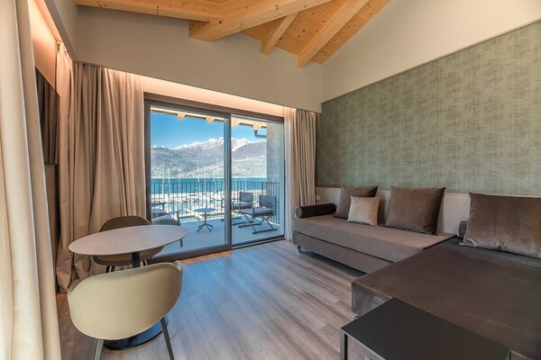 Lago Dorato Marina Lodge - Lakefront - Colico